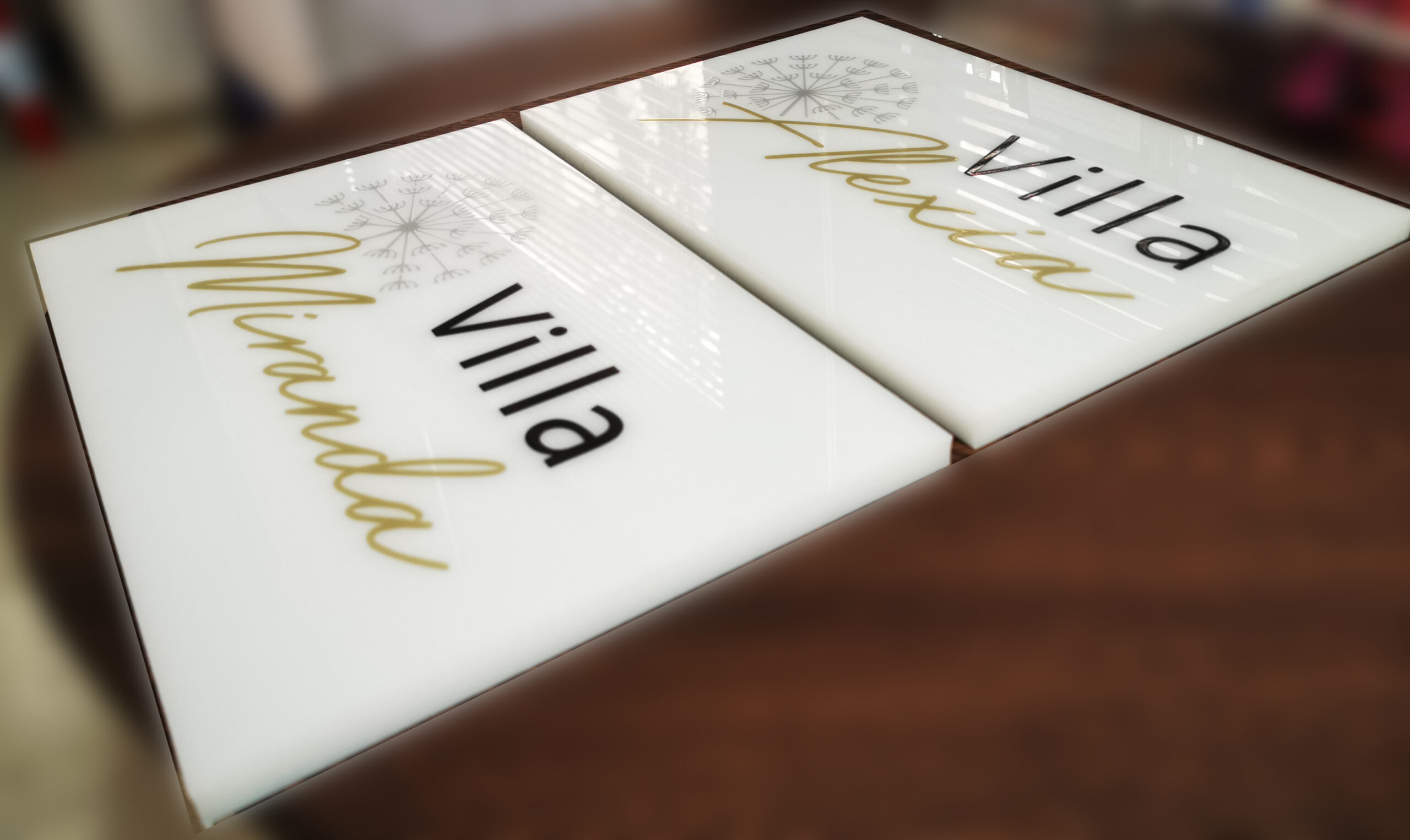 Εκτυπώσεις UV & Κατασκευές σε Plexiglass & αλλα Υλικά | Craftware.gr